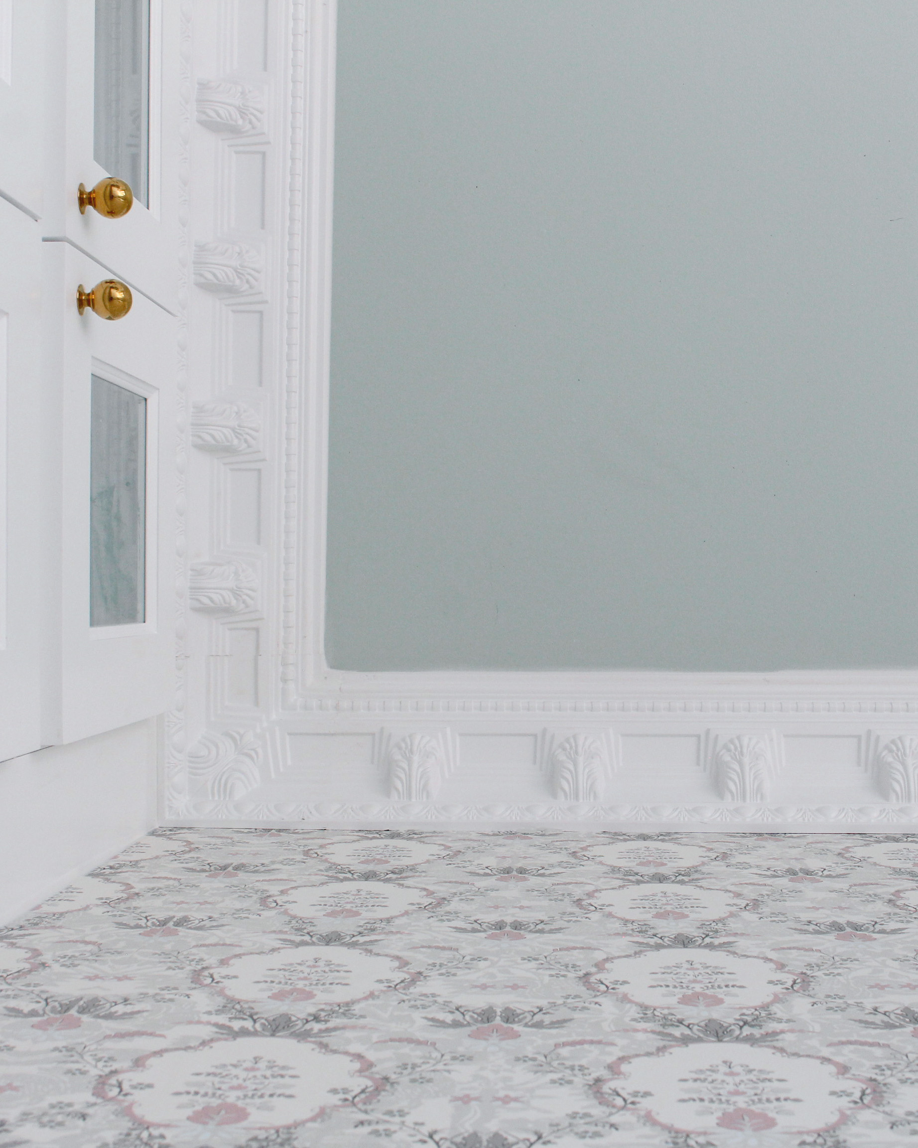 How To Install Crown Moulding Like A Professional - MALLORY NIKOLAUS