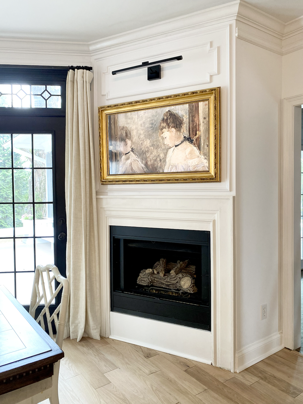 Picture Lights: A Complete Guide To Brightening Your Artwork - MALLORY ...